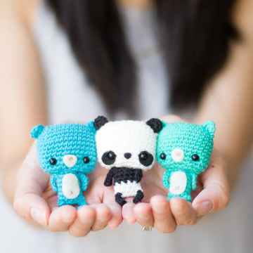 Meet the Blogger: All About Ami | Lion Brand Notebook